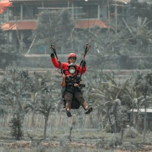 Paralayang Malang: Fasilitas, Lokasi, Harga Tiket dan Aktivitas ...