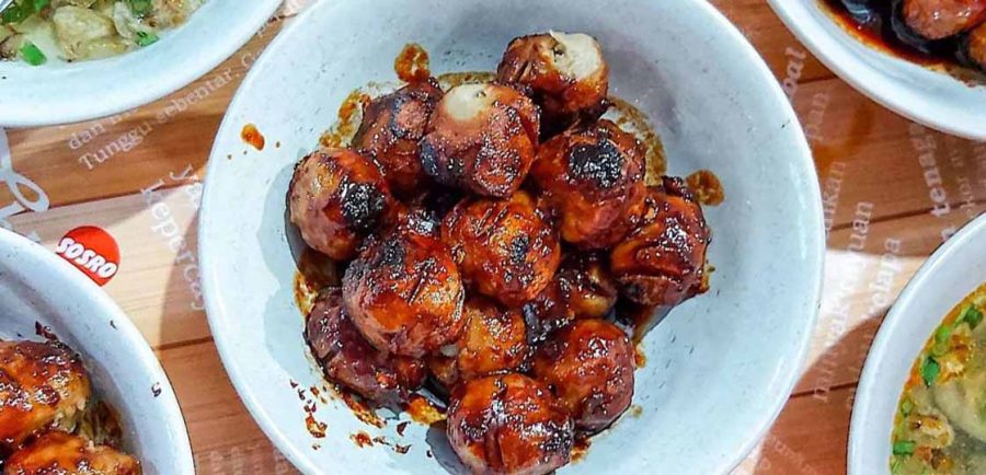 Bakso Bakar Pak Man Malang: Kelezatan Legendaris Sejak 1965 | NGERANGKUM